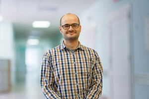 Dr Janik specjalistą ortopedii i traumatologii | Carolina Medical Center